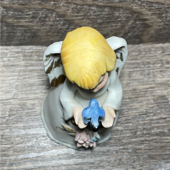 Homco | Accents | Vintagehomcohome Interiorsangel Holding Blue Birdbell ...